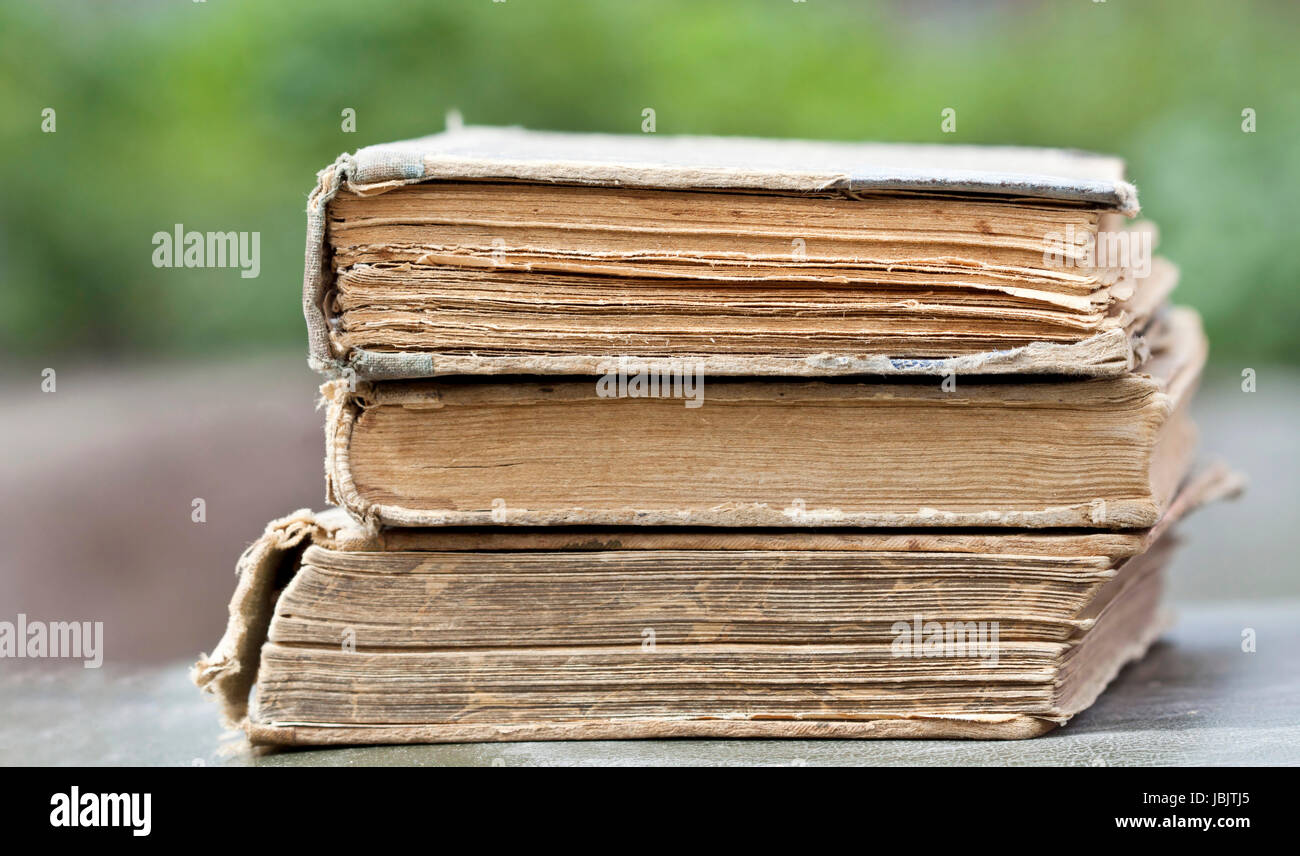 Pile of Old books Stock Photo - Alamy