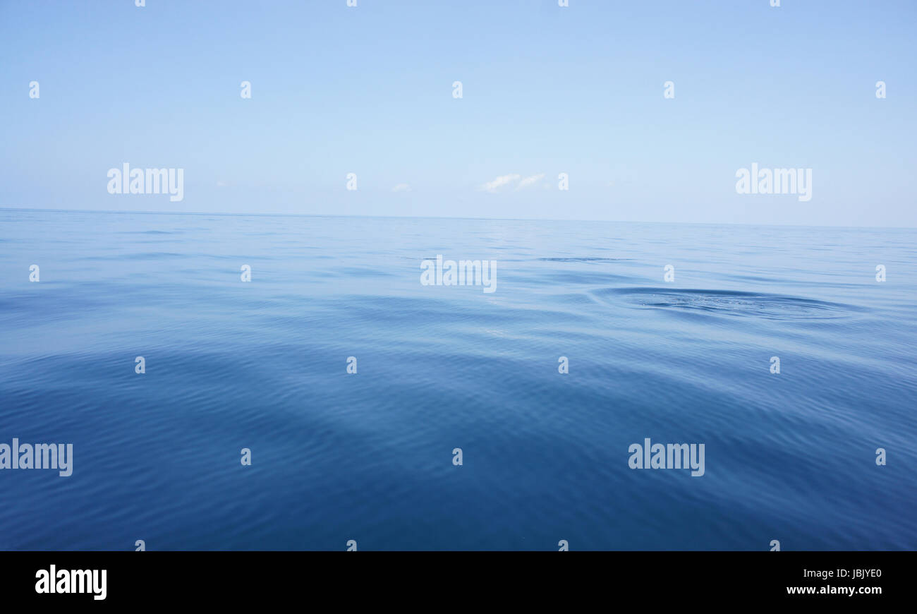 deep blue ocean Stock Photo - Alamy