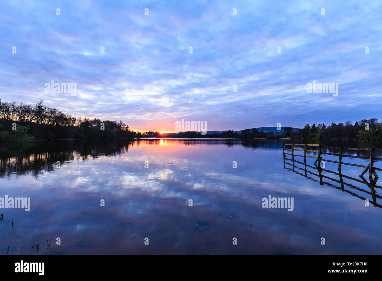Loch sunset hi-res stock photography and images - Alamy