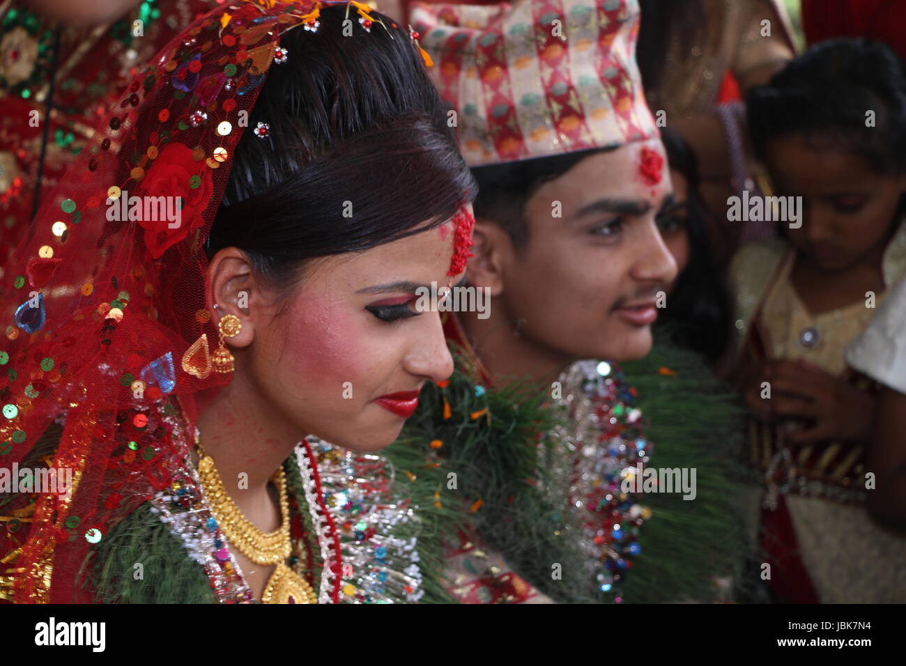 Nepali traditional wedding ceremony hi-res stock photography and images ...