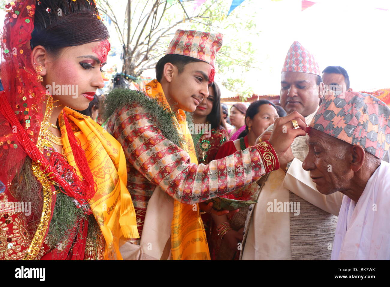 Nepali Traditional wedding ceremony bright and bright groom Stock Photo - Alamy