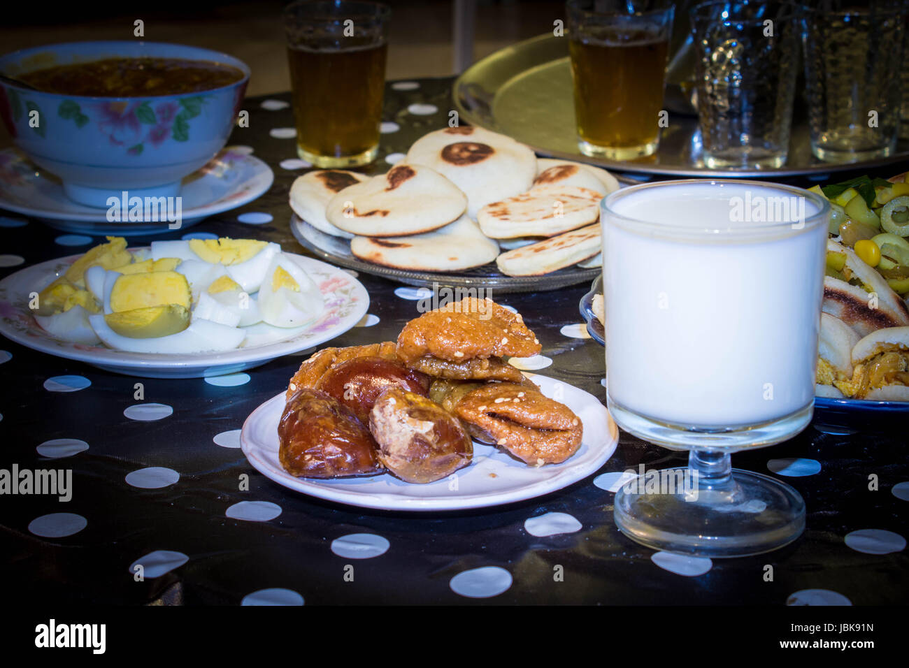 Iftar party hi-res stock photography and images - Alamy