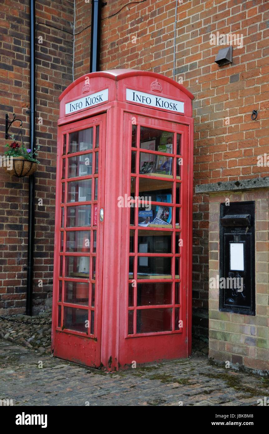 Traditional telephone hi-res stock photography and images - Alamy