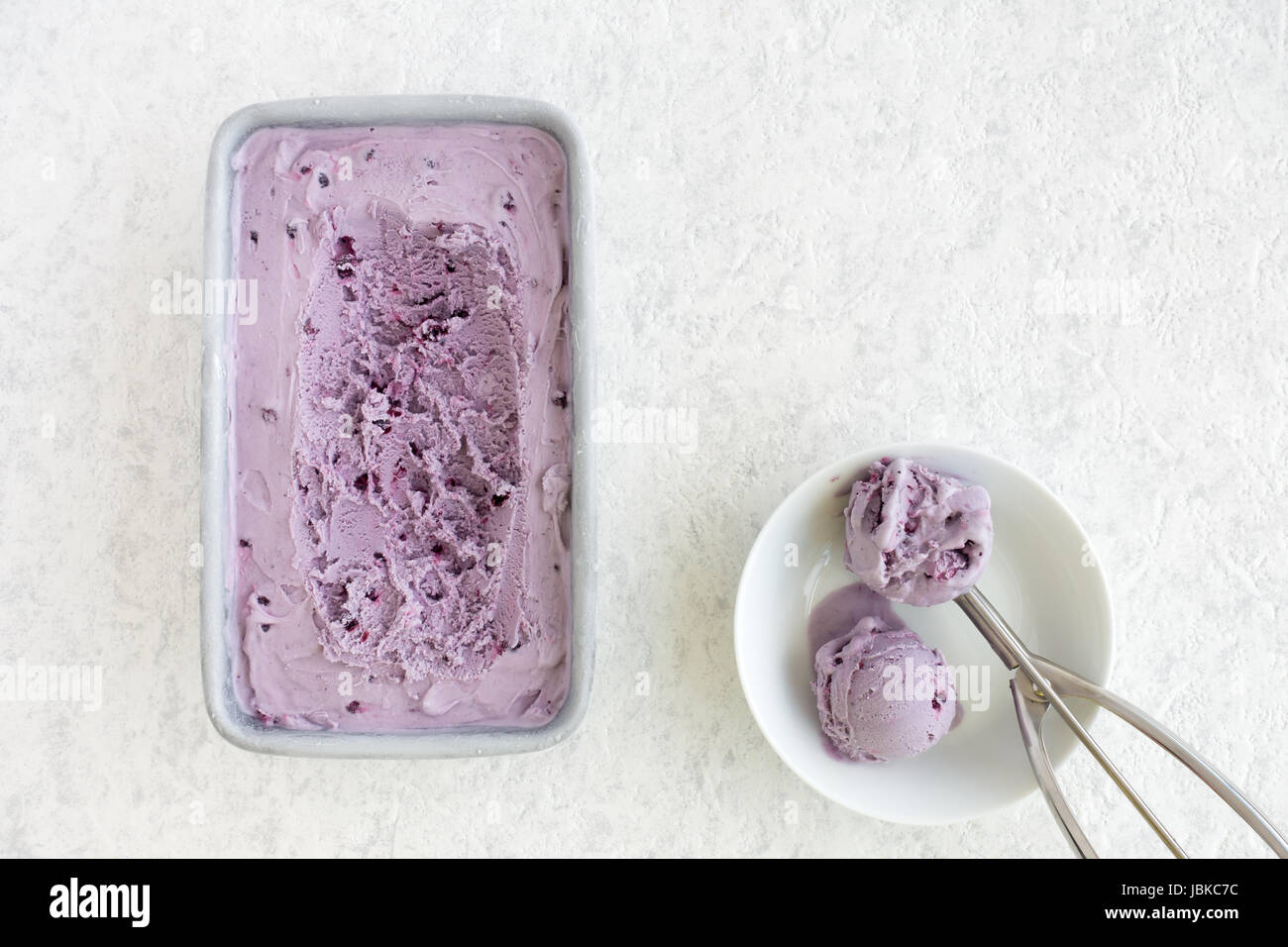 Ice cream container hi-res stock photography and images - Alamy
