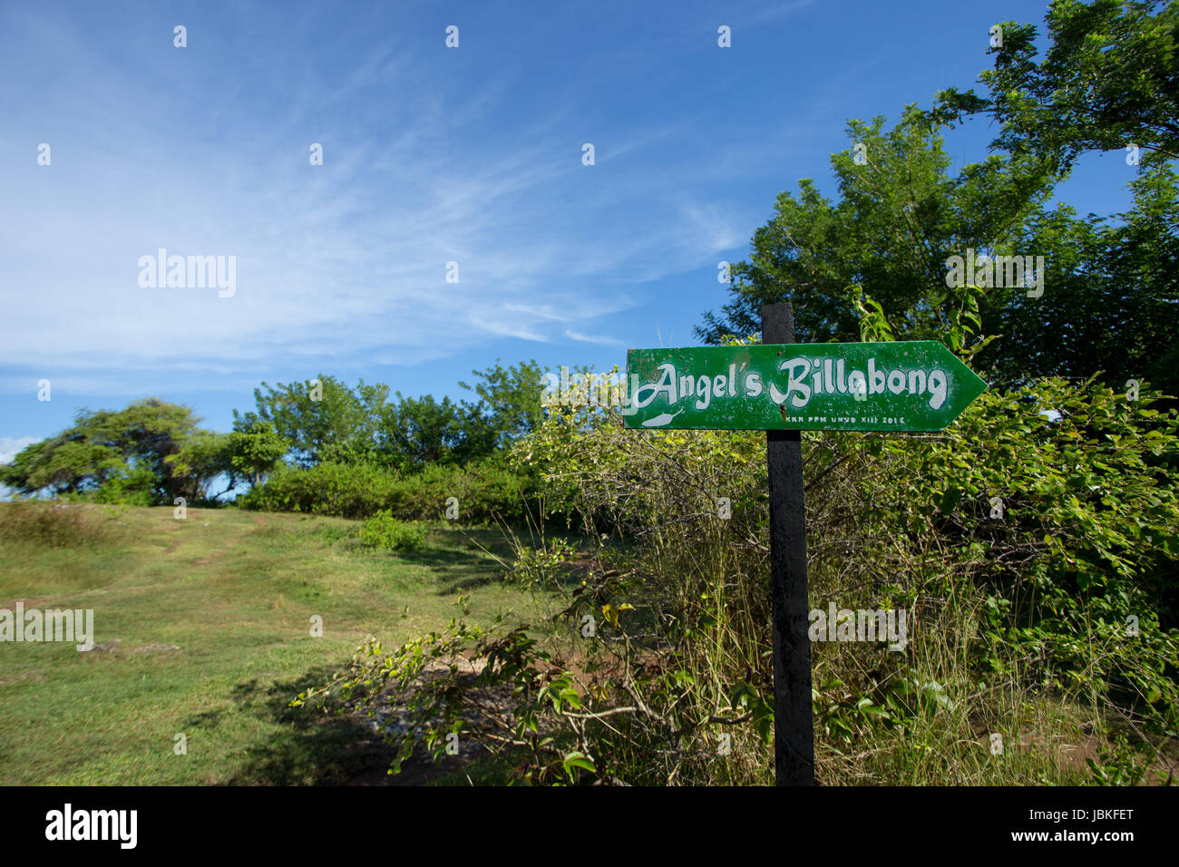 Broken signpost hi-res stock photography and images - Alamy
