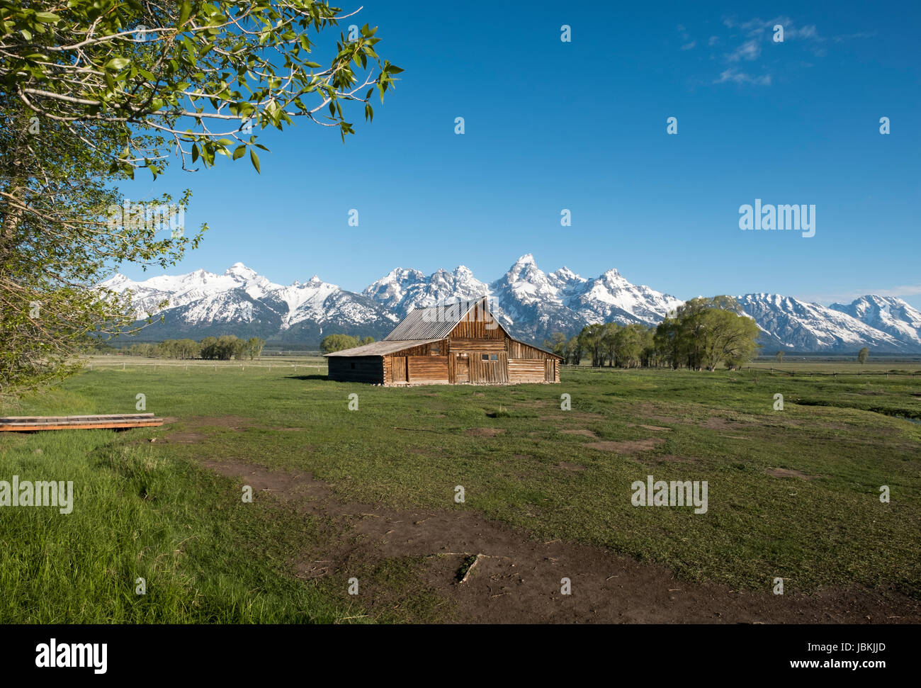 Mormon Row is a line of homestead complexes along the Jackson-Moran ...