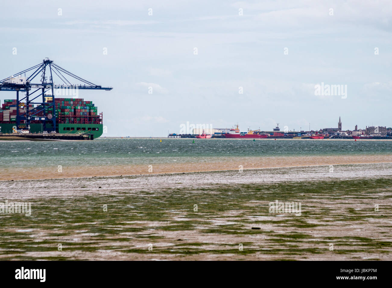 Container ship CSCL JUPITER of China Shipping Line, Felixstowe Docks ...