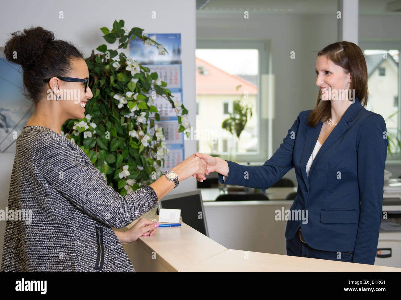 Büro pult hi-res stock photography and images - Alamy
