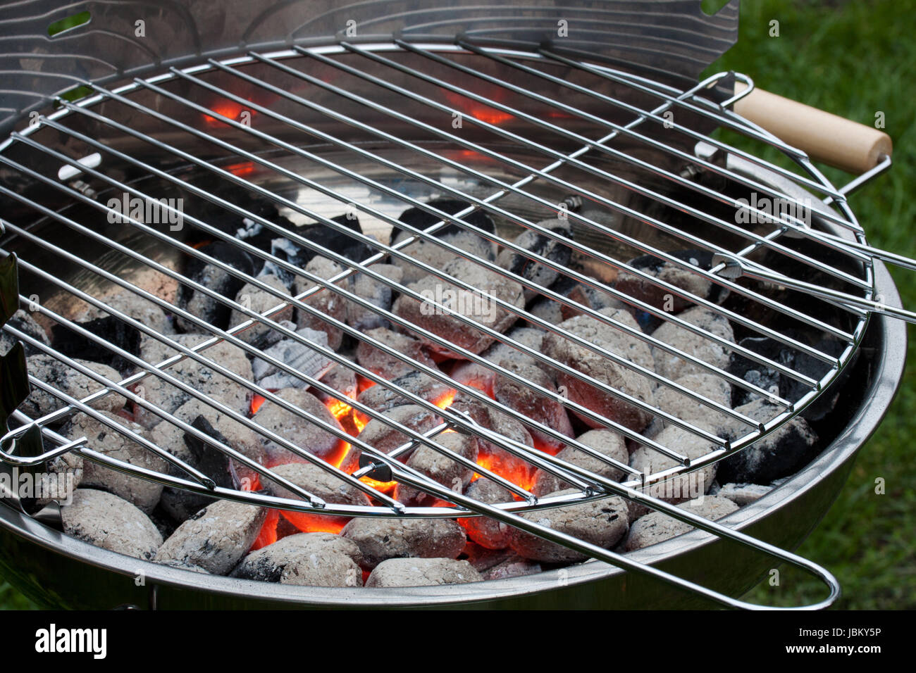 stainless steel barbecue grill Stock Photo - Alamy