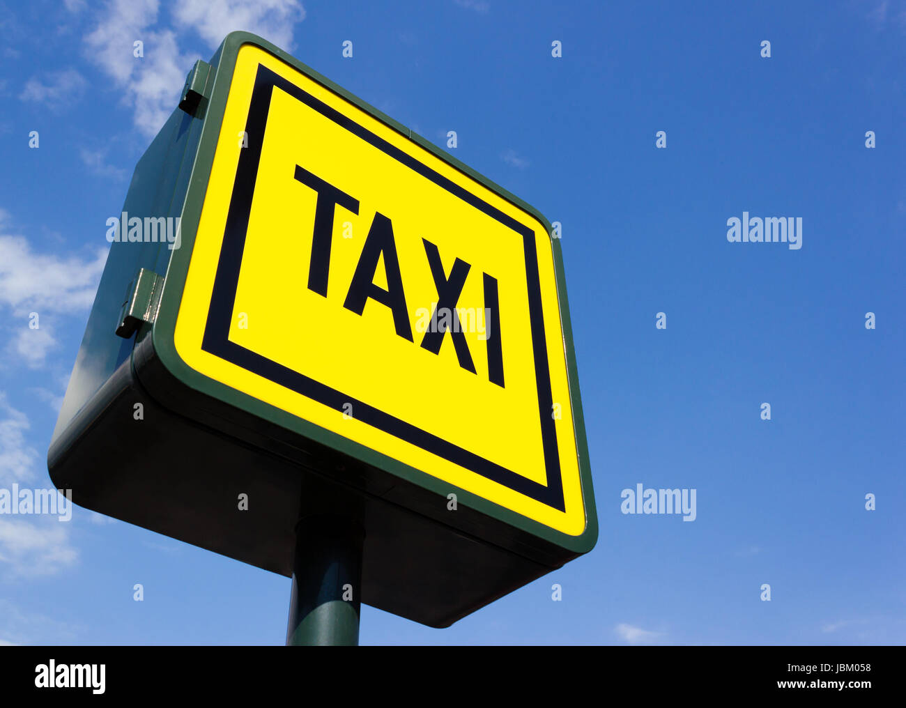 Taxi rank sign hi-res stock photography and images - Alamy