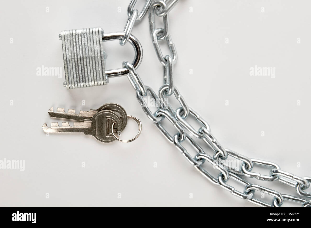 Padlock attached to silver chain Stock Photo - Alamy Padlock attached to silver chain Stock Photo - Alamy