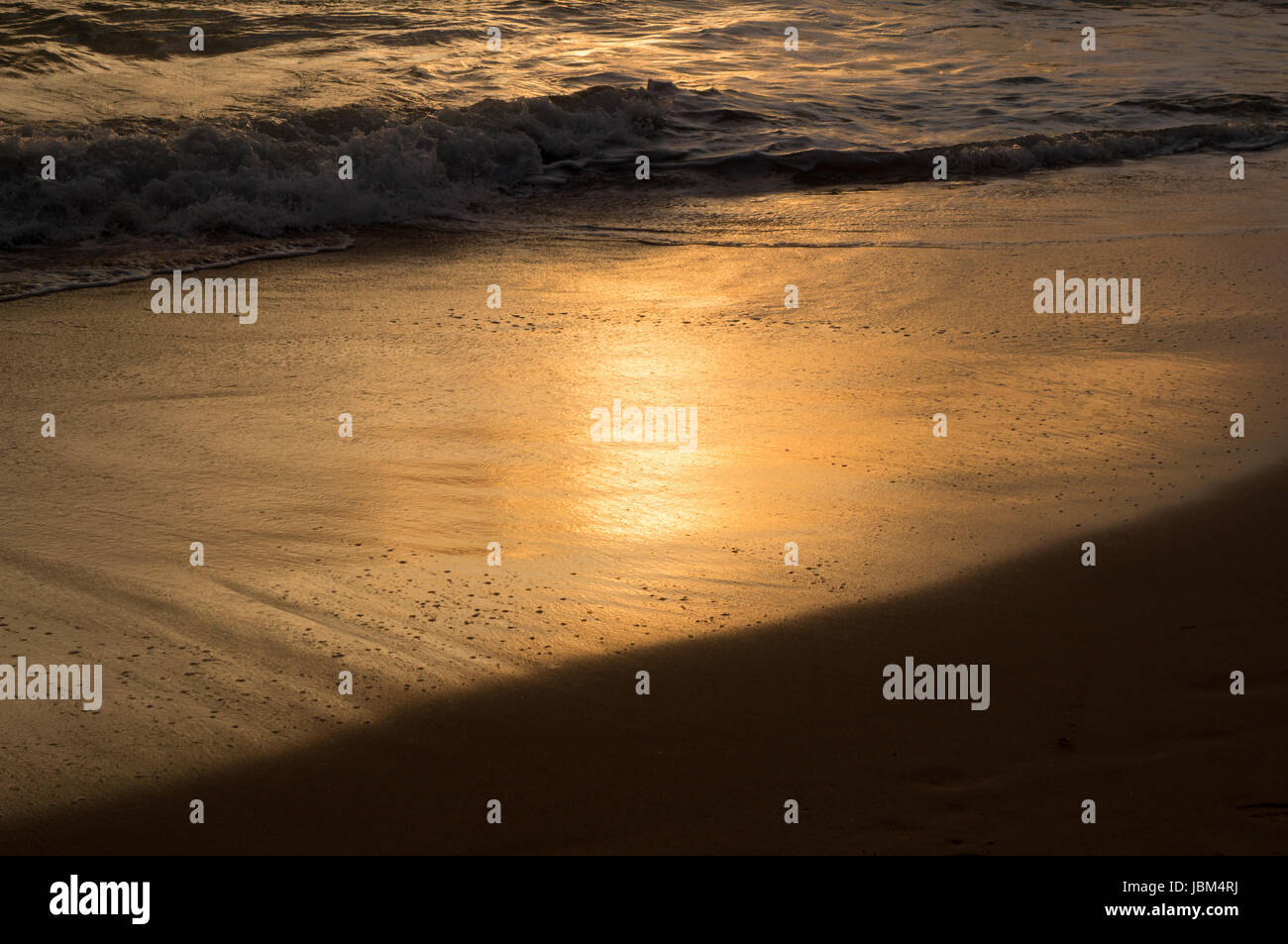 Red sky reflecting in red sand hi-res stock photography and images - Alamy