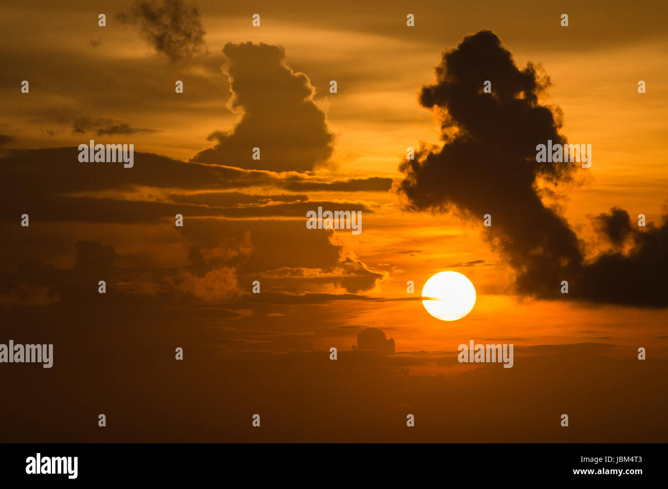 The sun just before setting Stock Photo - Alamy