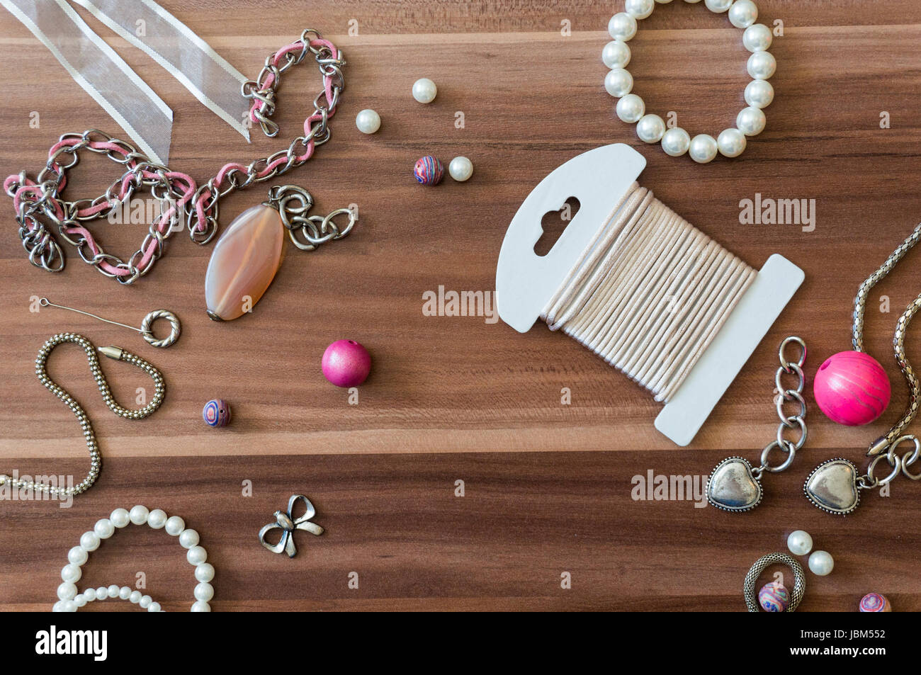 Handcrafting art hi-res stock photography and images - Alamy