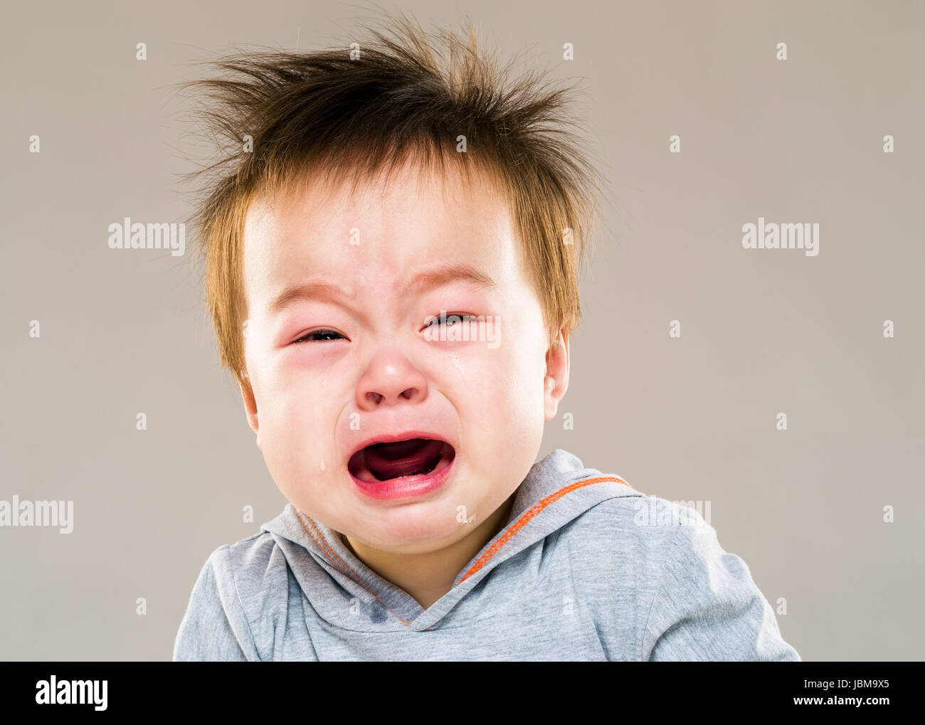 Asia baby boy crying Stock Photo - Alamy