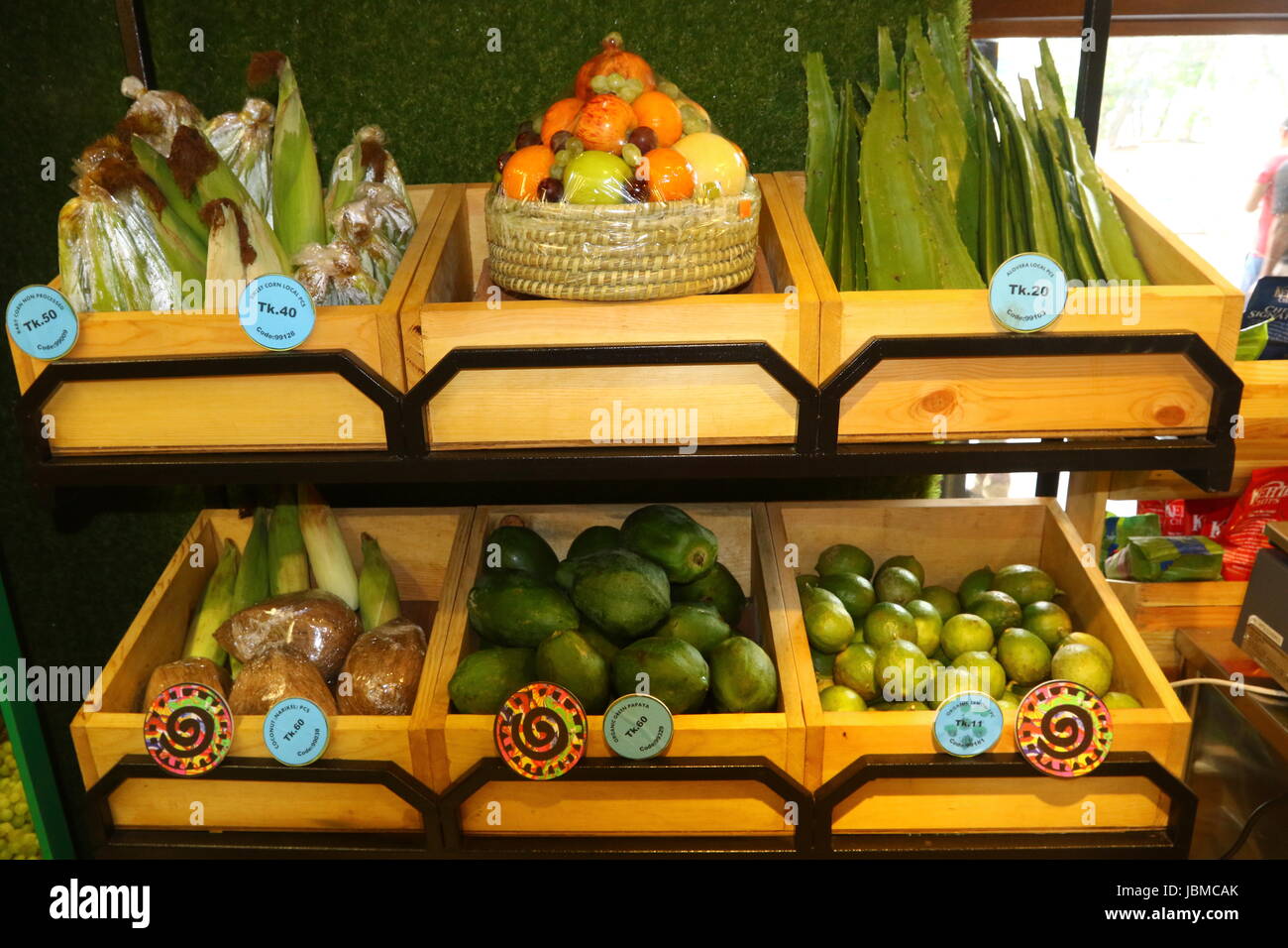 Organic vegetable Section in shopping mall Stock Photo - Alamy
