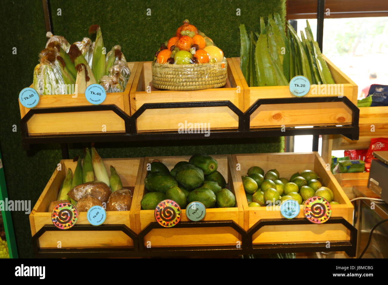 Organic vegetable Section in shopping mall Stock Photo - Alamy