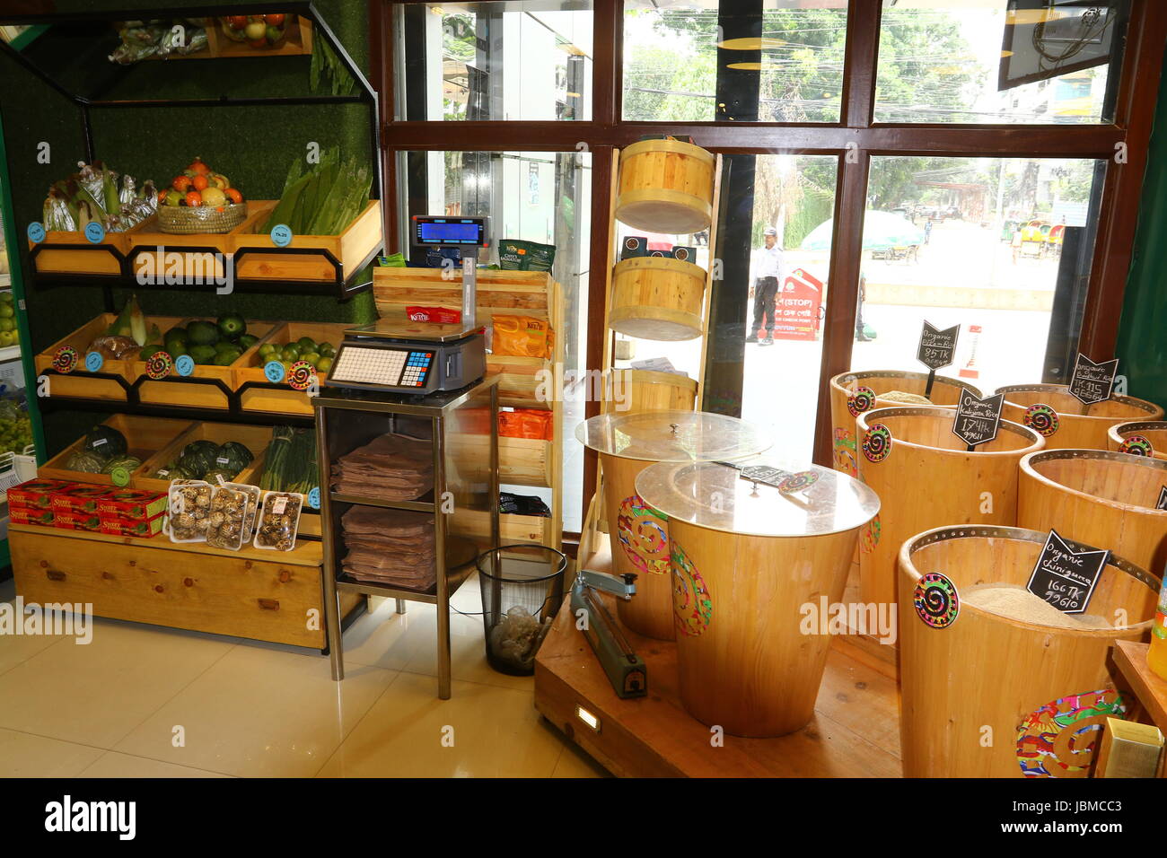 Organic vegetable Section in shopping mall Stock Photo - Alamy