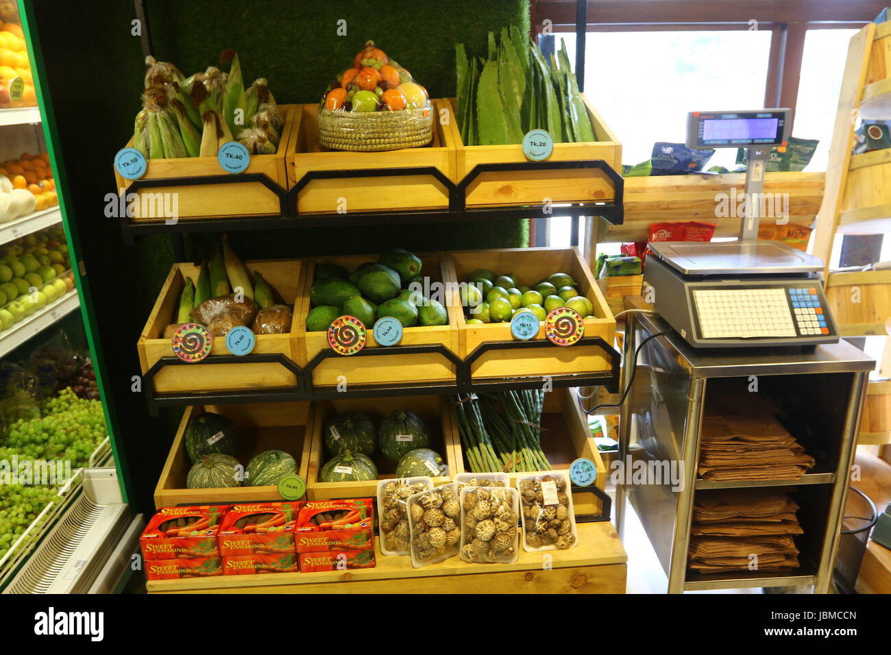 Organic vegetable Section in shopping mall Stock Photo - Alamy
