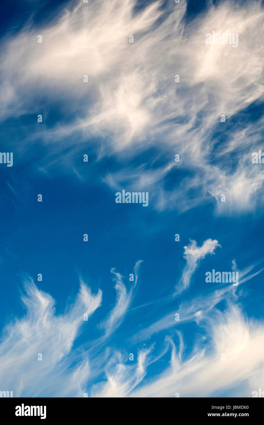 Cirrus fibratus hi-res stock photography and images - Alamy