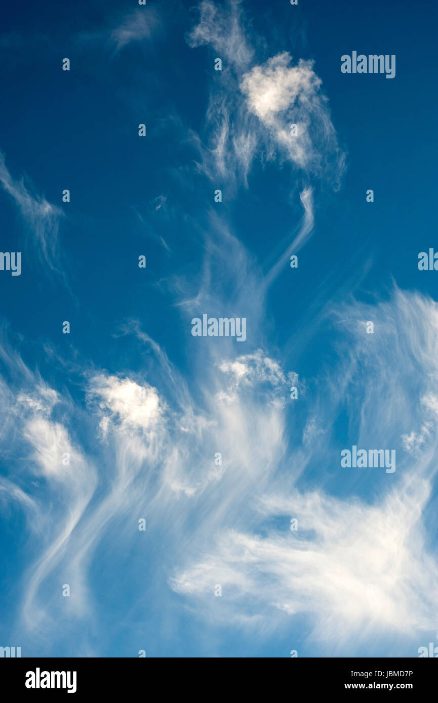 Cirrus fibratus hi-res stock photography and images - Alamy