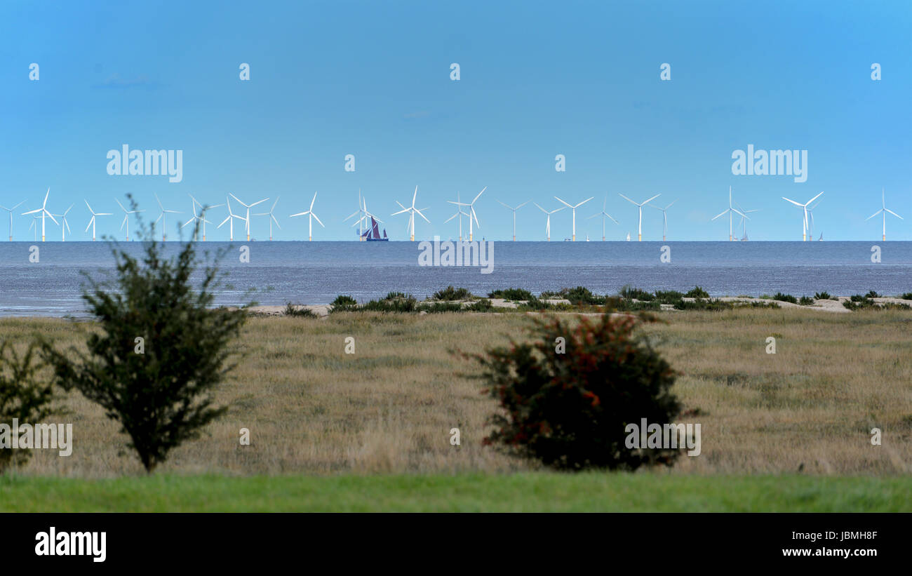 Thames Estuary Wind Farm Stock Photos & Thames Estuary Wind Farm Stock ...