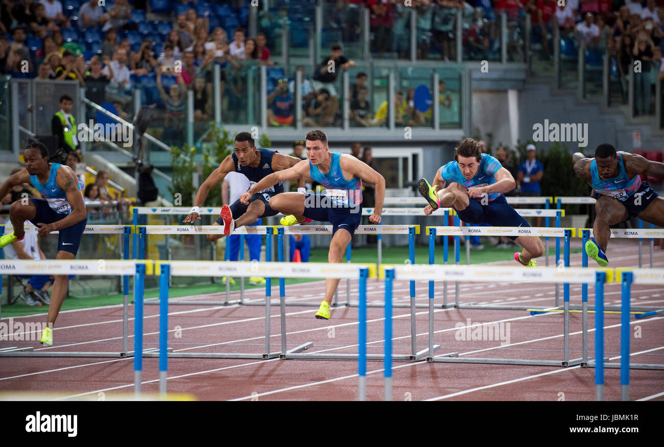 110m Men's Hurdles Stock Photo - Alamy