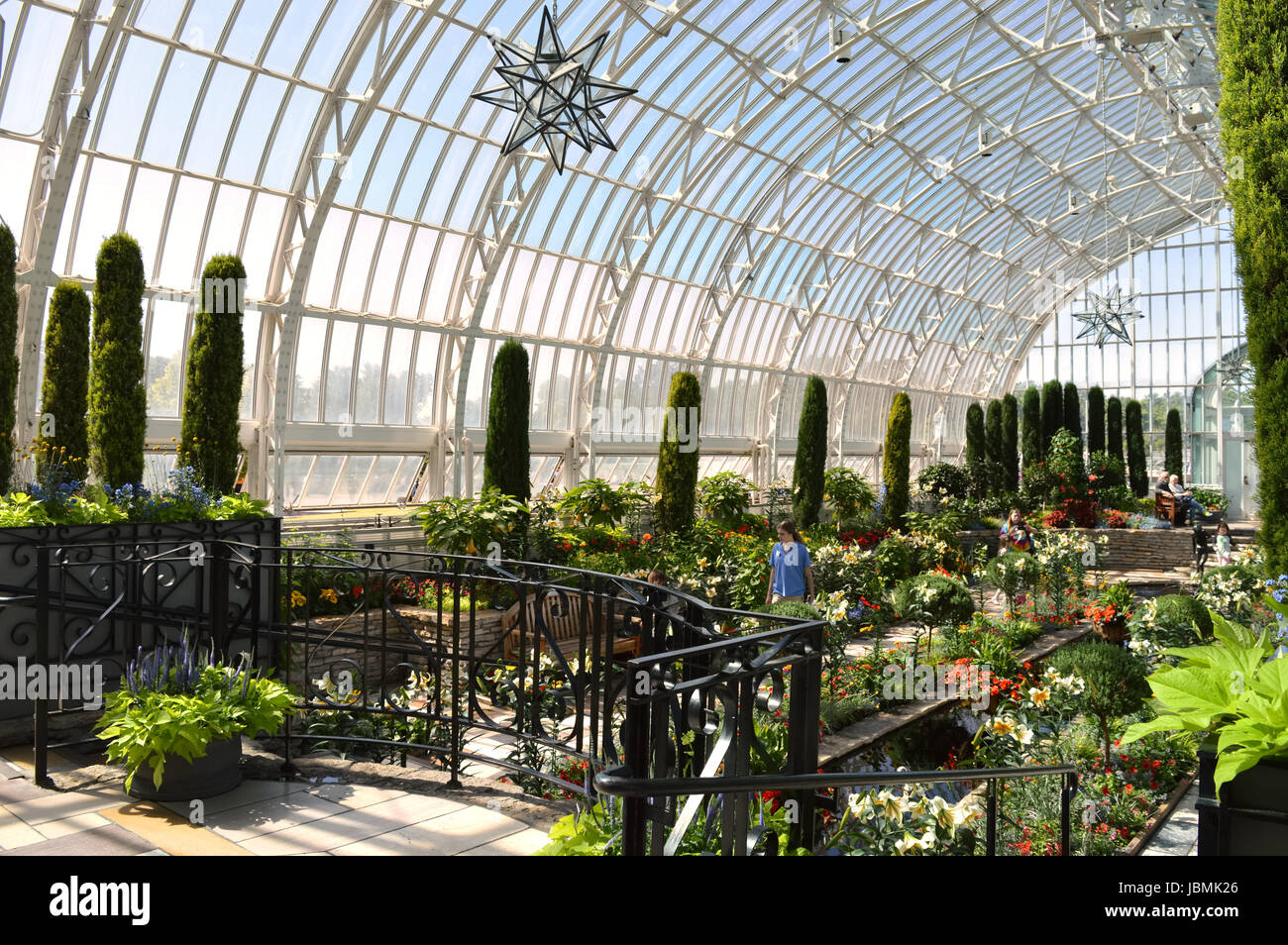 Sunken Garden summer flower show at Como Conservatory in St. Paul, MN ...