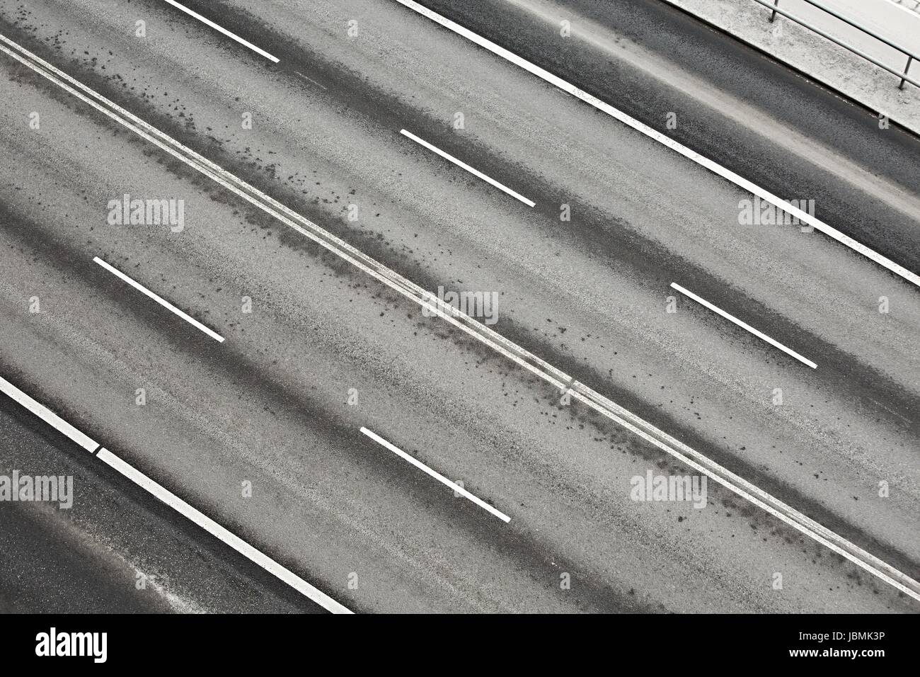 Lanes of an urban main road Stock Photo - Alamy