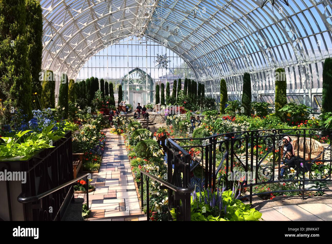 Sunken Garden summer flower show at Como Conservatory in St. Paul, MN ...