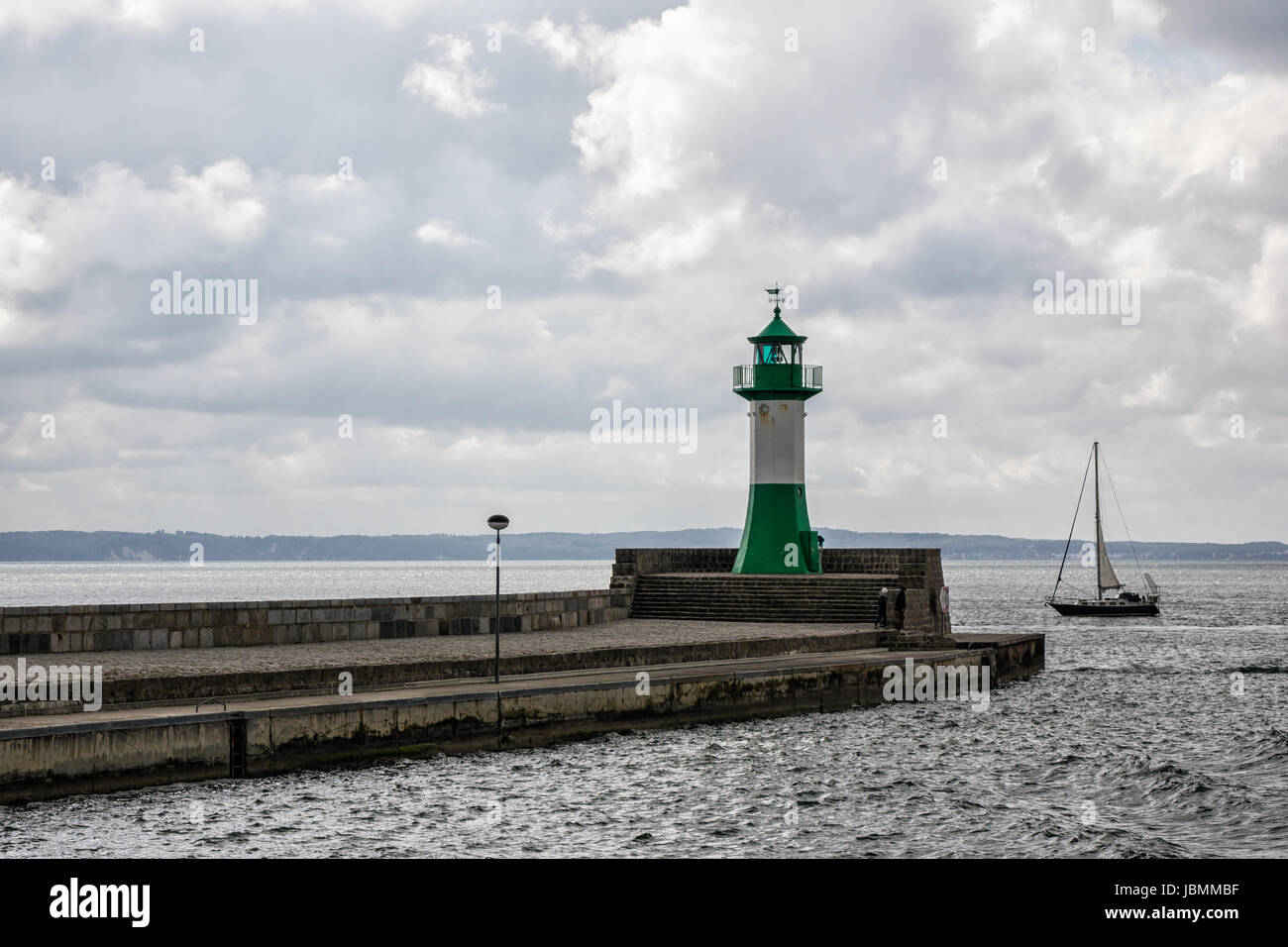 Die Mole in Saßnitz auf der Insel Rügen Stock Photo - Alamy