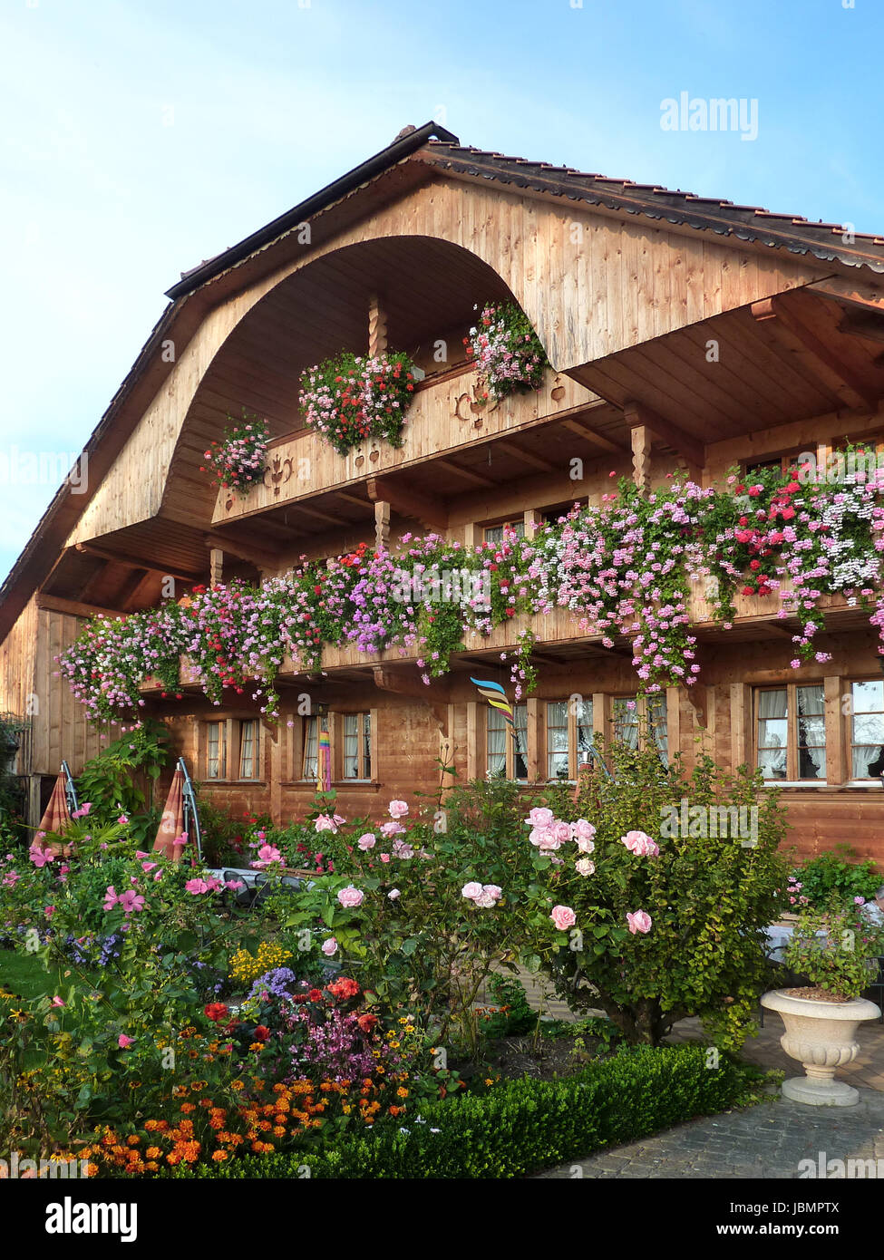 Kanton bern chalet hi-res stock photography and images - Alamy