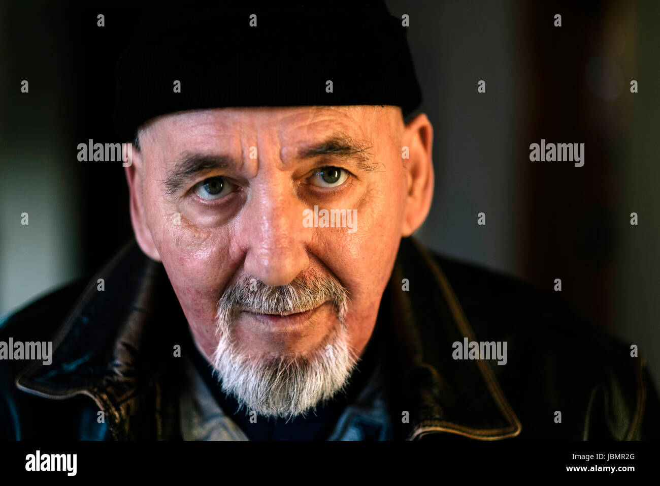 Senior man portrait Stock Photo - Alamy