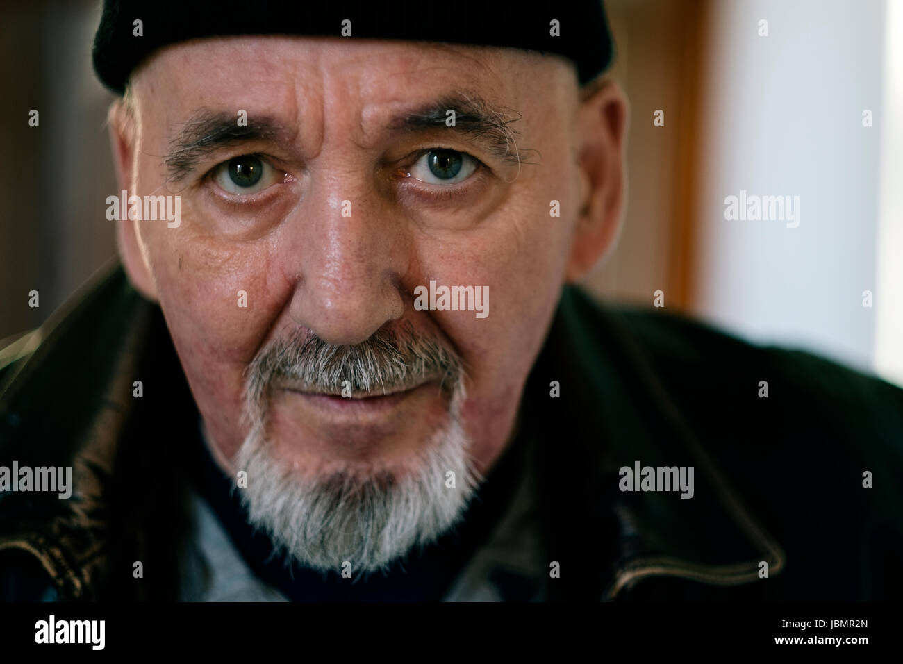 Senior man portrait Stock Photo - Alamy