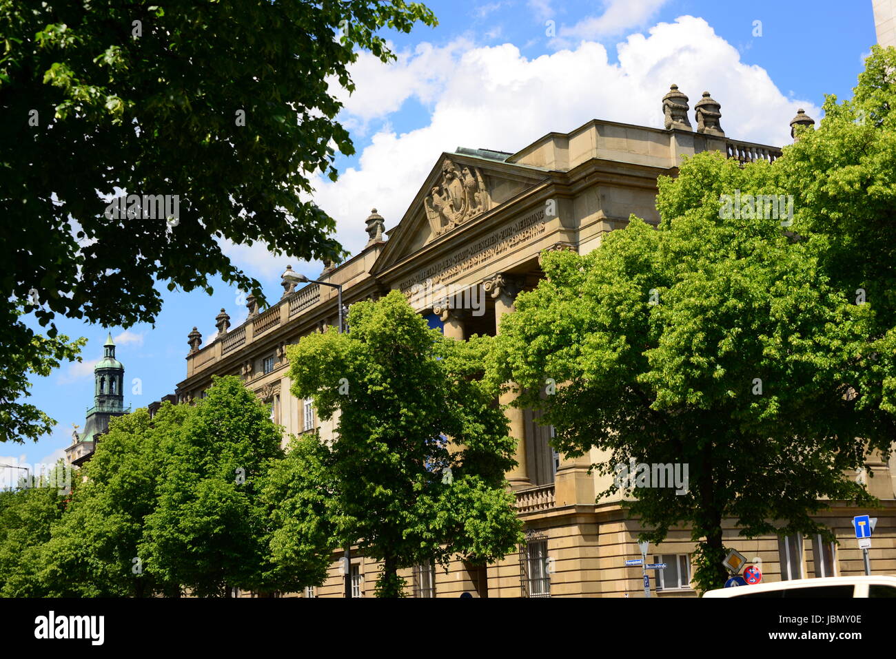 Munich storefronts hi-res stock photography and images - Alamy