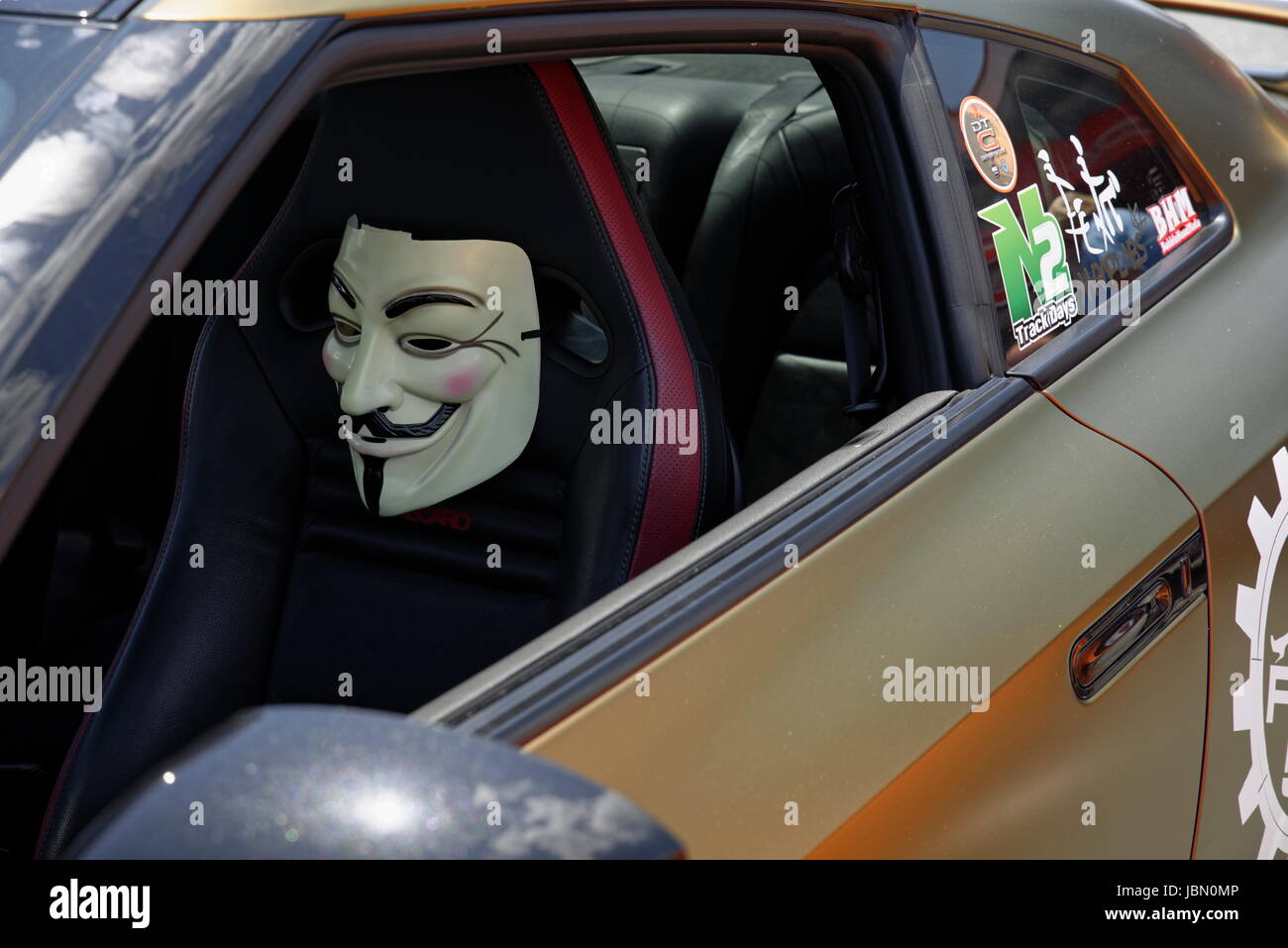Anonymous hidden face unknown hi-res stock photography and images - Alamy