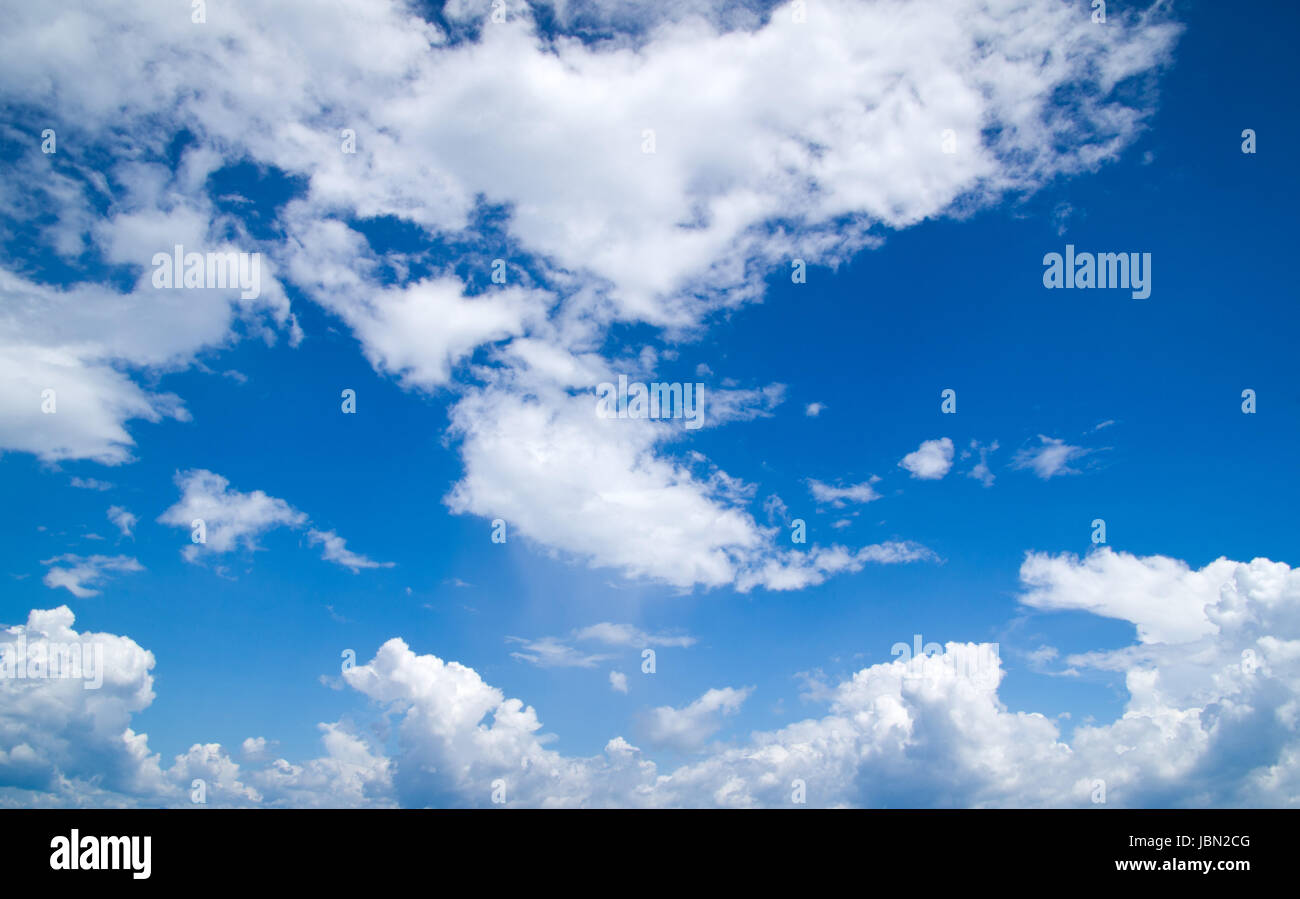 sky background with tiny clouds Stock Photo - Alamy