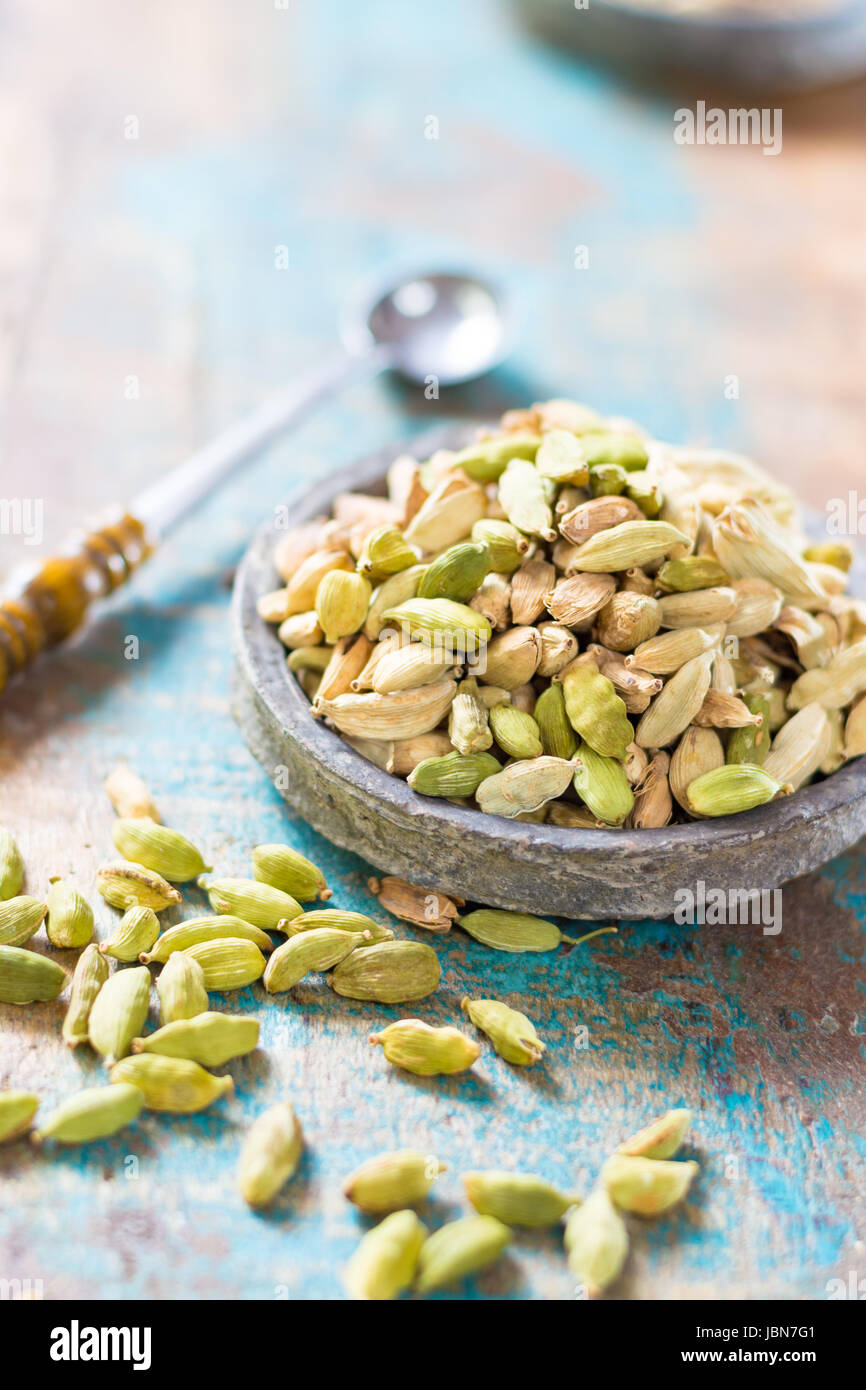 Raw Organic Cardamom Pods ready to use Stock Photo - Alamy