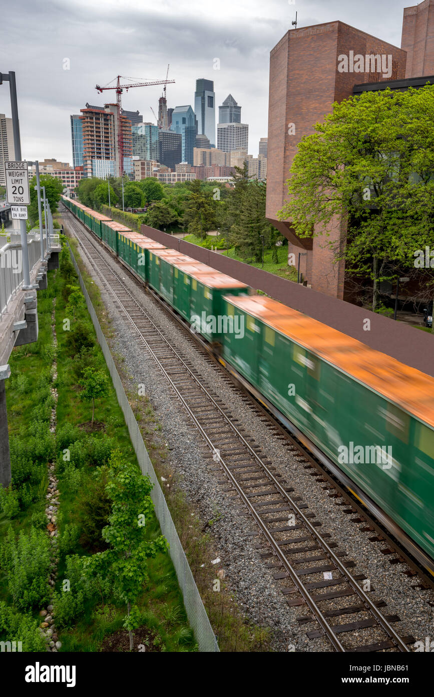 Philadelphia rail network leads from downtown Stock Photo - Alamy