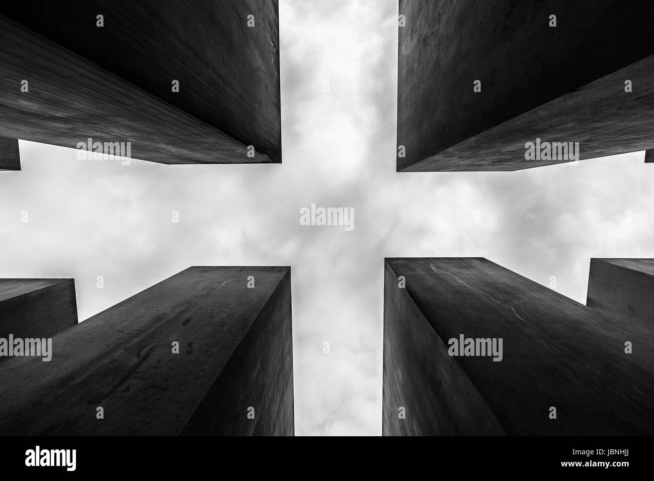 Cross cross pattern hi-res stock photography and images - Alamy