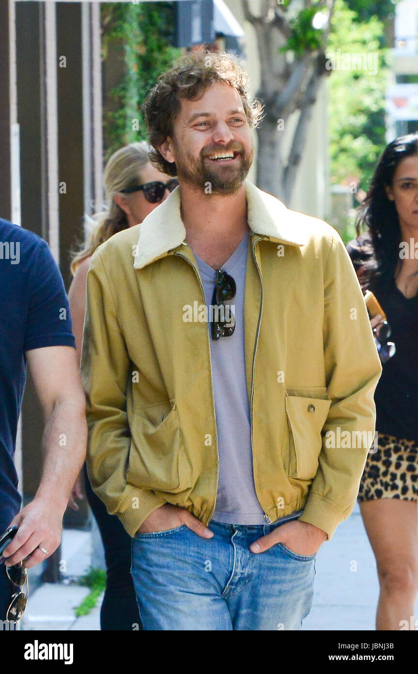 Joshua Jackson Looking Happy While Leaving Alfred Cafe In Hollywood ...