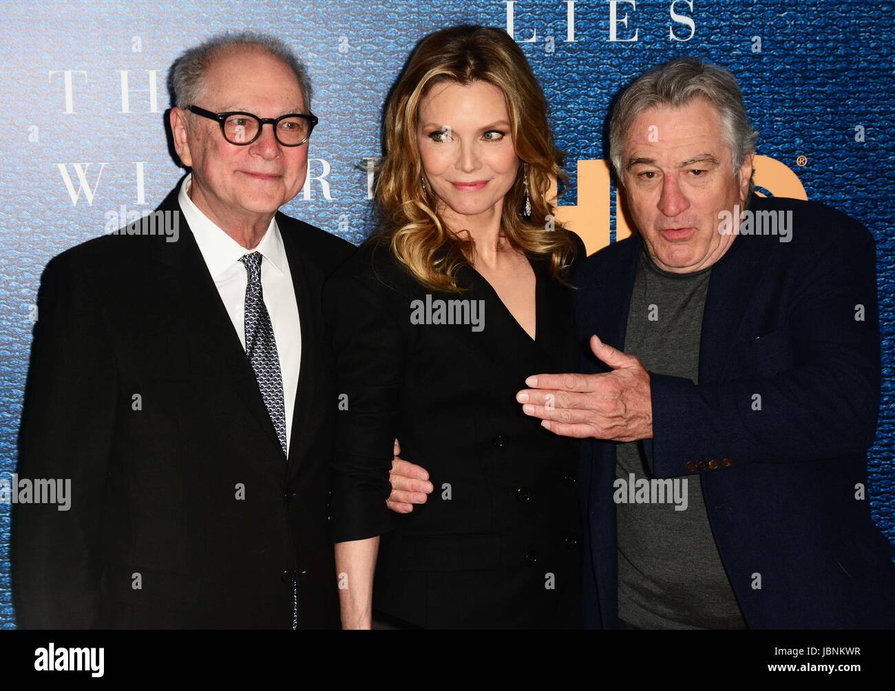 Michelle pfeiffer and robert de niro hi-res stock photography and ...