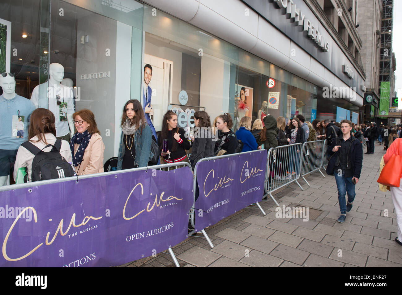 Open audition hi-res stock photography and images - Alamy