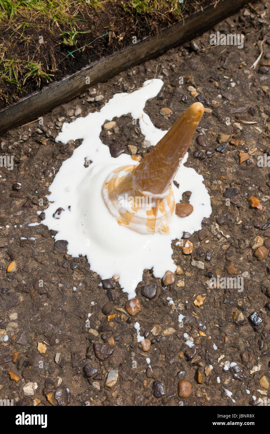 Spilled Ice Cream Stock Photos & Spilled Ice Cream Stock Images - Alamy