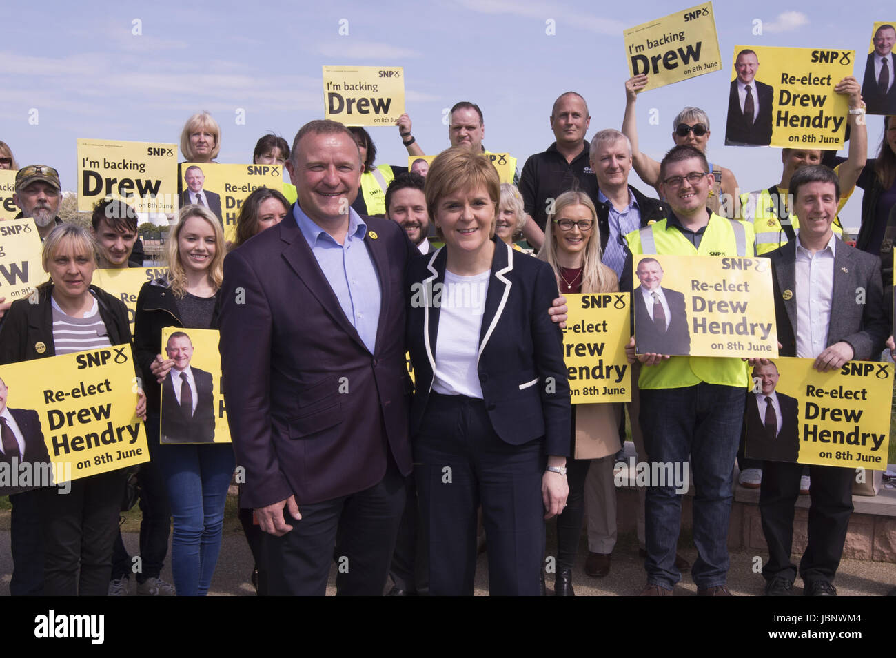 The First Minister visits the Highland food bank in Inverness with SNP ...