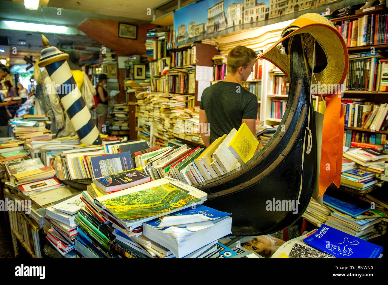Libreria acqua alta, venice hi-res stock photography and images - Alamy
