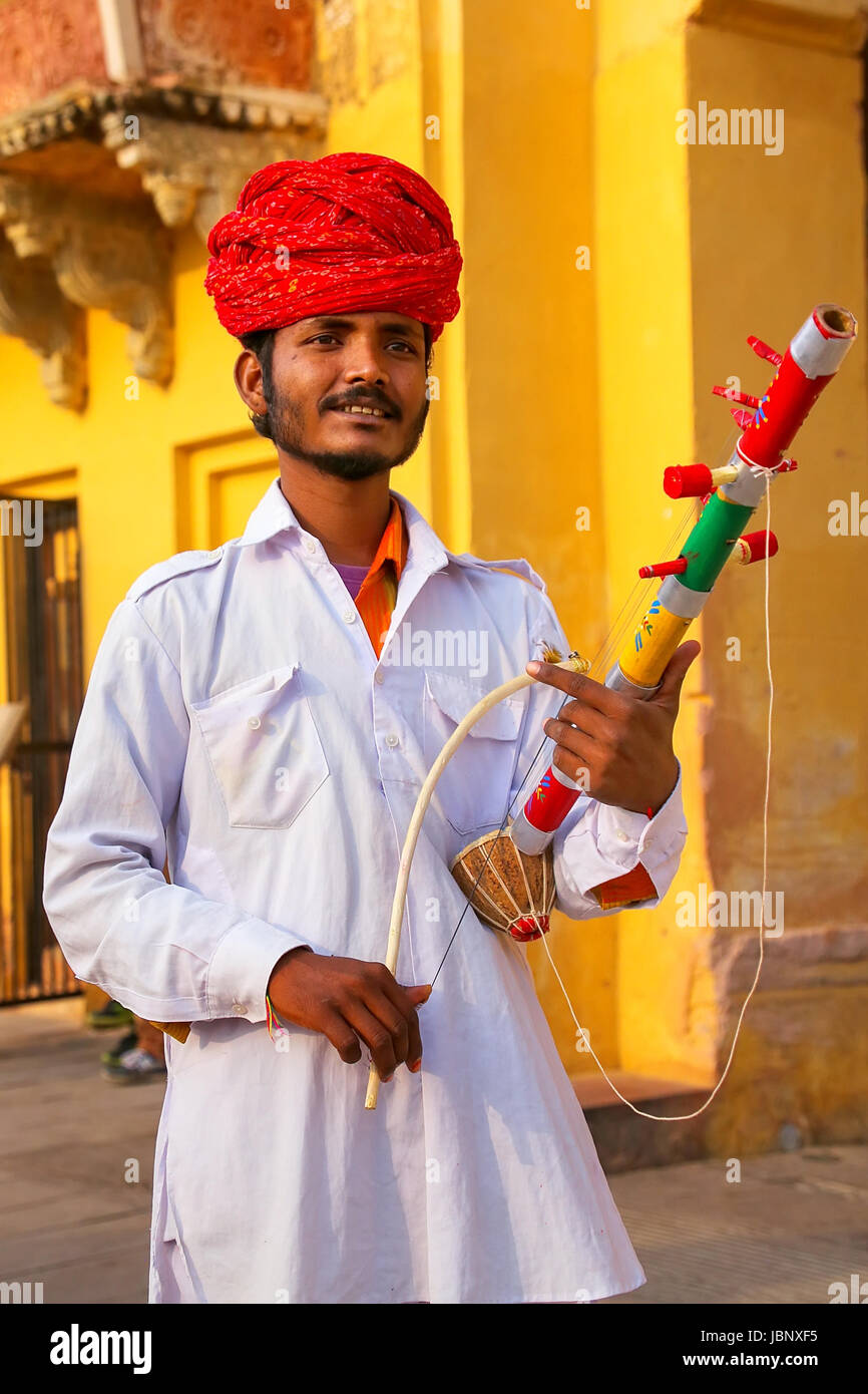 Local man playing ravanahatha in Jaleb Chowk, Amber Fort, Rajasthan ...