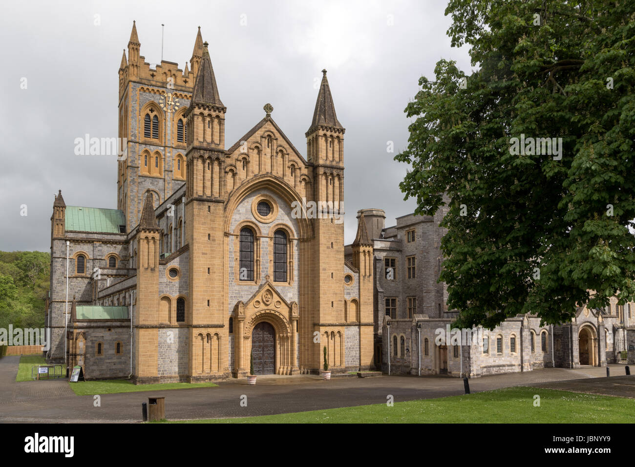 Buckfast abbey hi-res stock photography and images - Alamy
