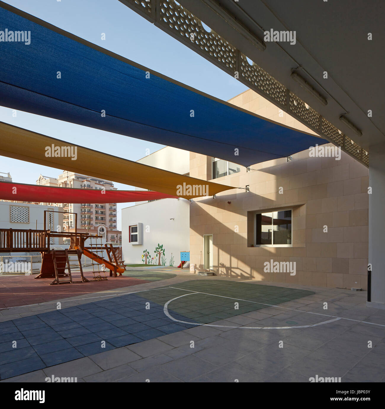 Courtyard under tarpaulin. Victory Heights Primary school, Dubai ...