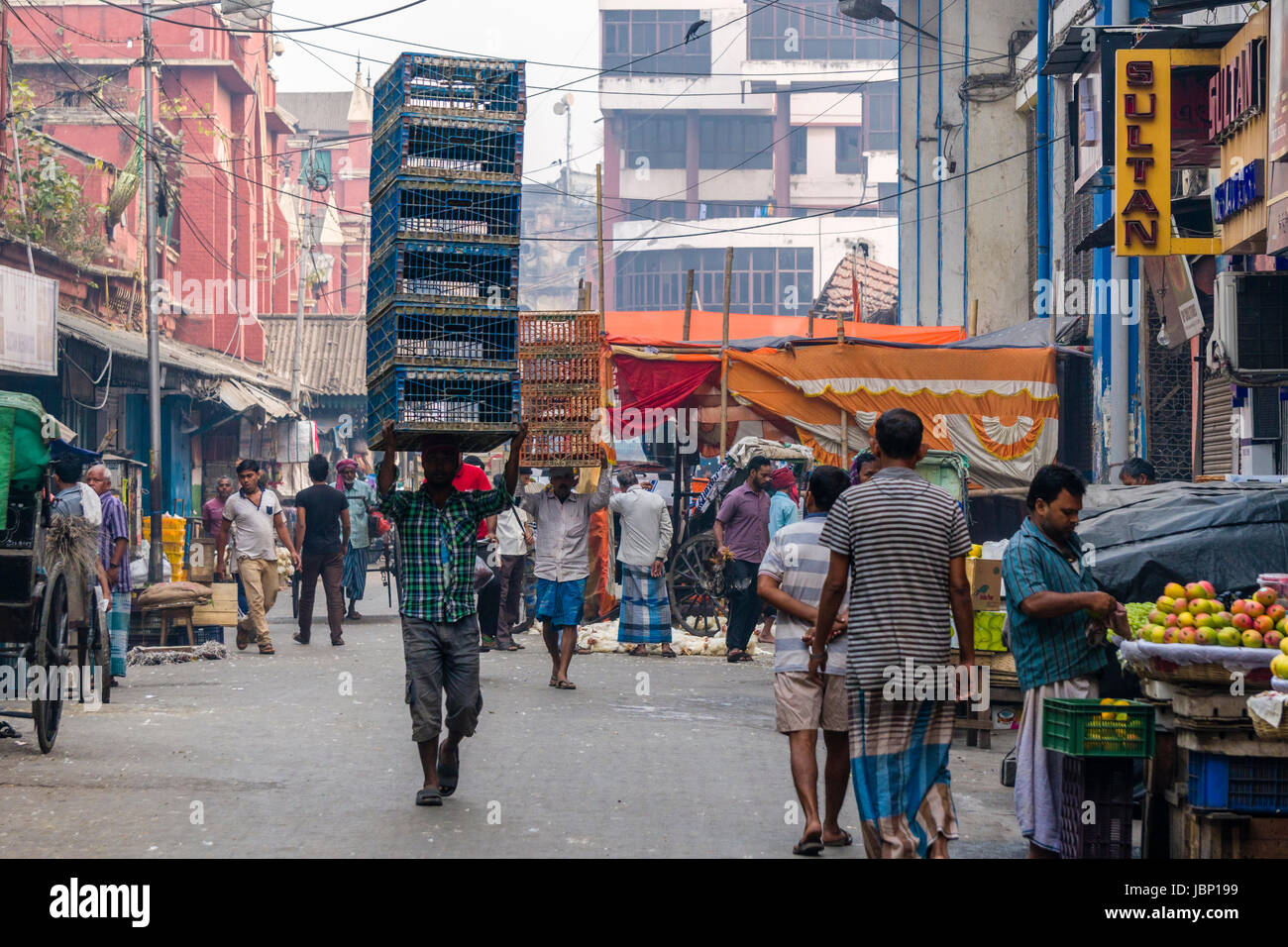 Heavily loaded with people hi-res stock photography and images - Alamy
